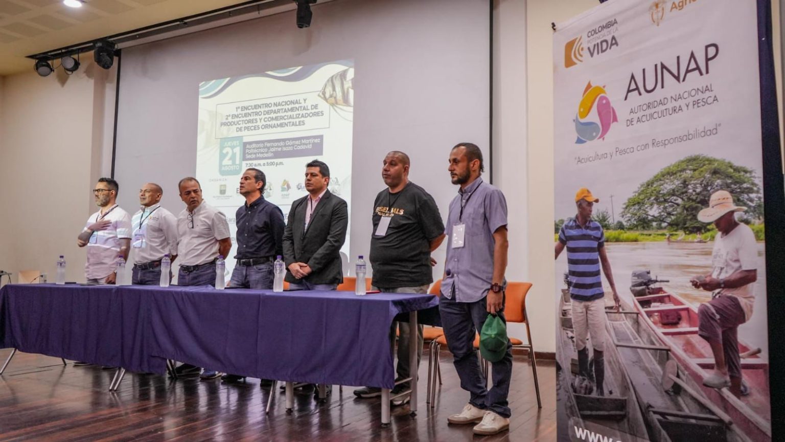 AUNAP impulsa el desarrollo sostenible del sector de peces ornamentales ...